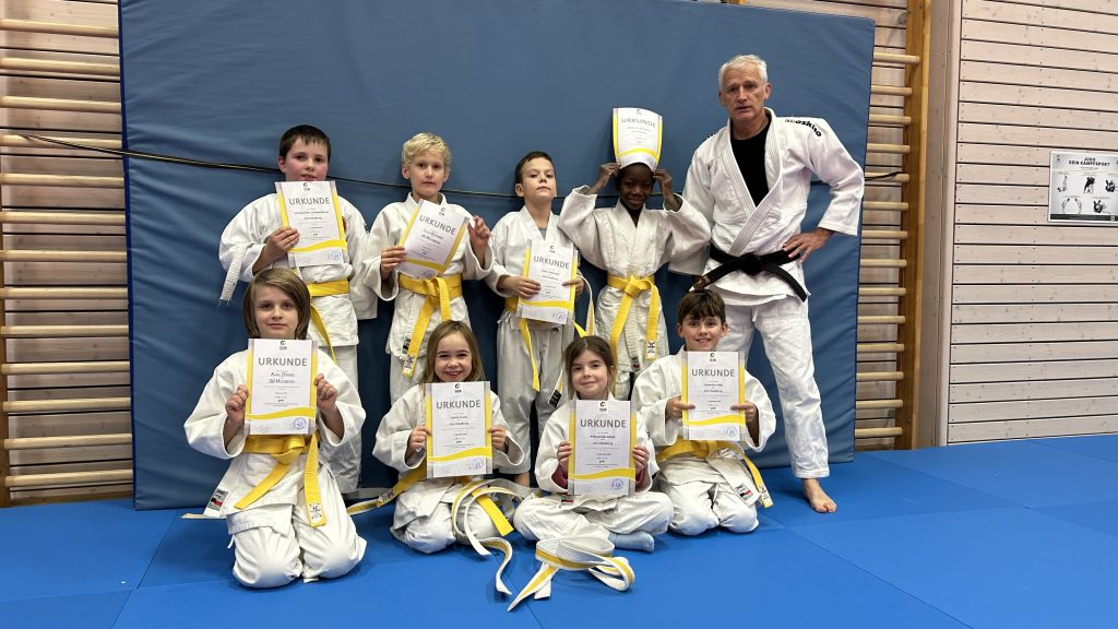 Kyu-Prüfung bei den Kids - Judo Moosburg